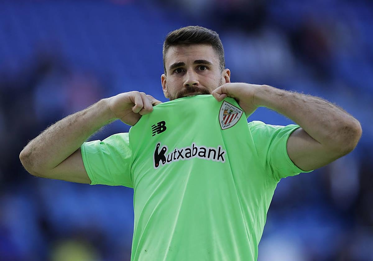 Unai Simón no entrena por una gripe y es duda para el derbi | El Correo